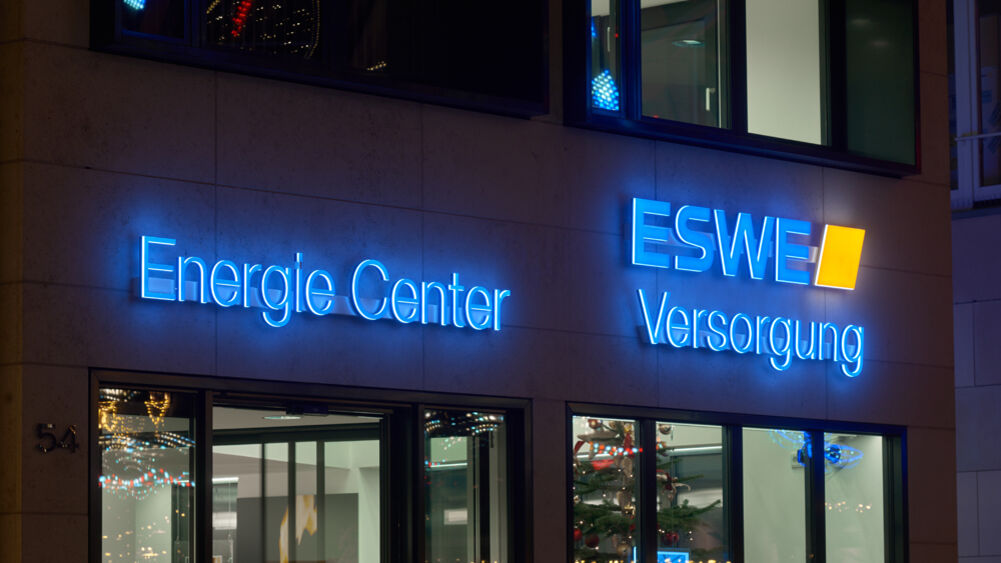Neues ESWE-Logo im Stadtbild - Isinger + Merz GmbH